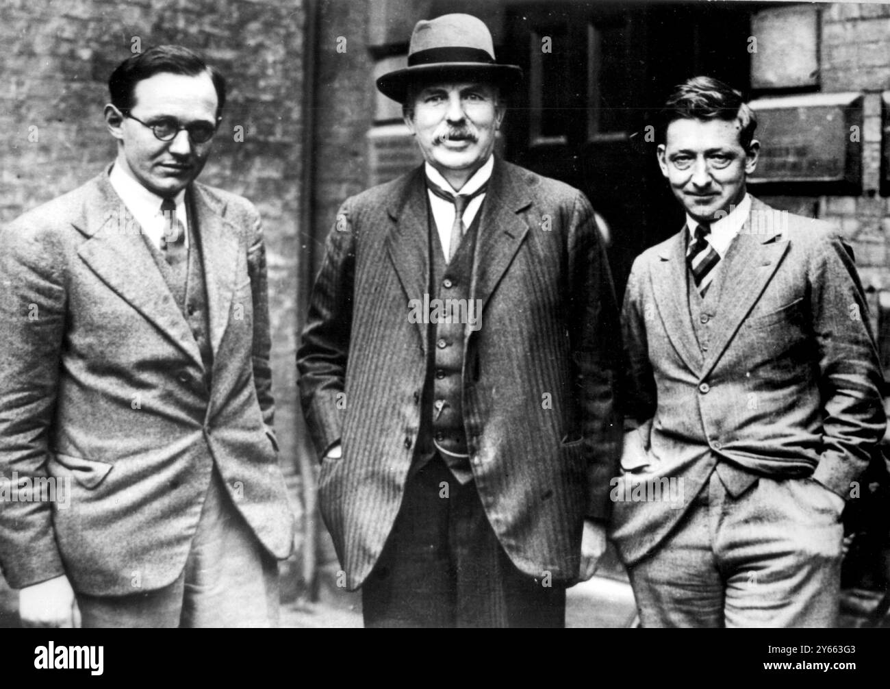 The men who split the atom at Cavendish Laboratory, Cambridge in 1932 ...