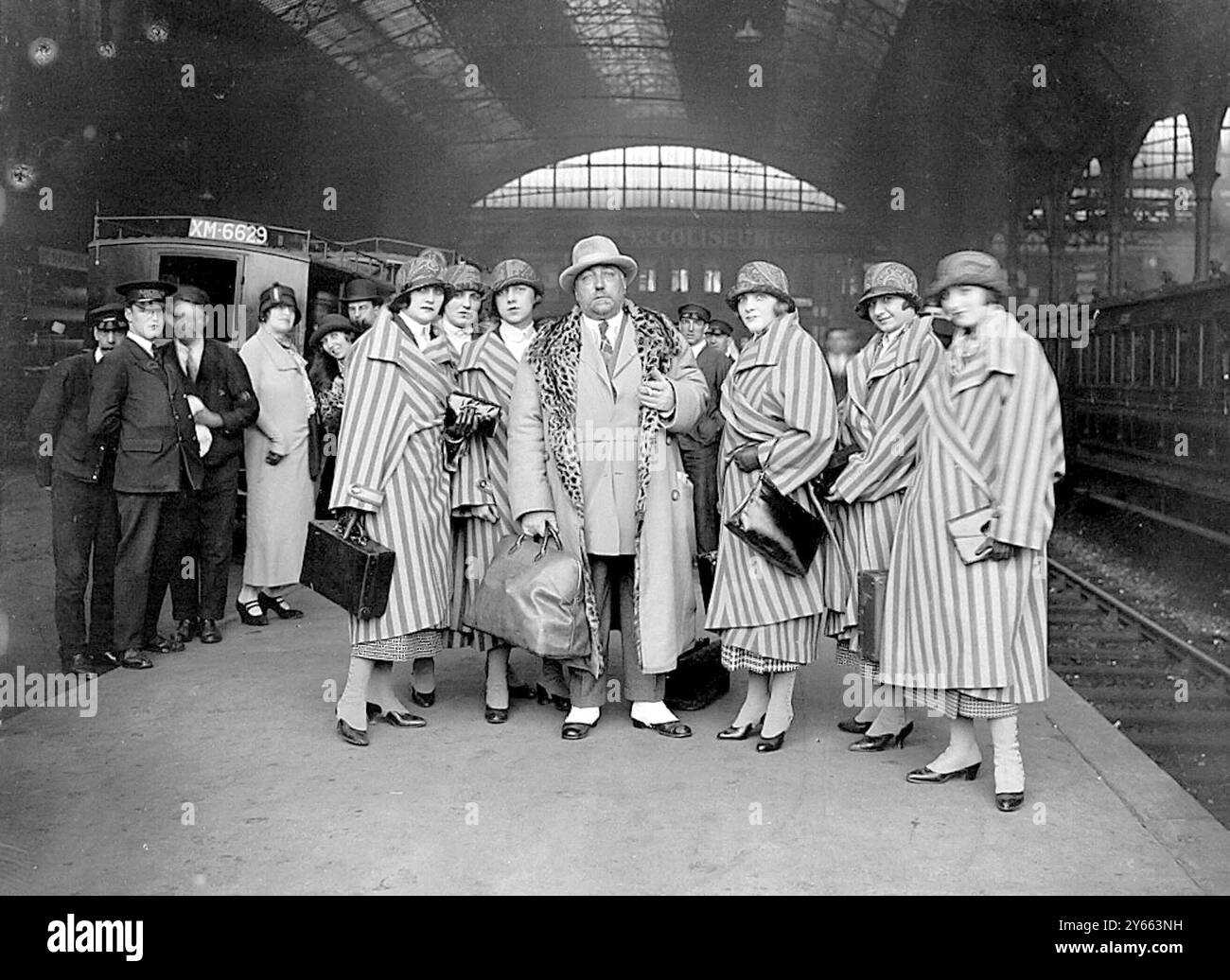 Paul poiret hi-res stock photography and images - Alamy