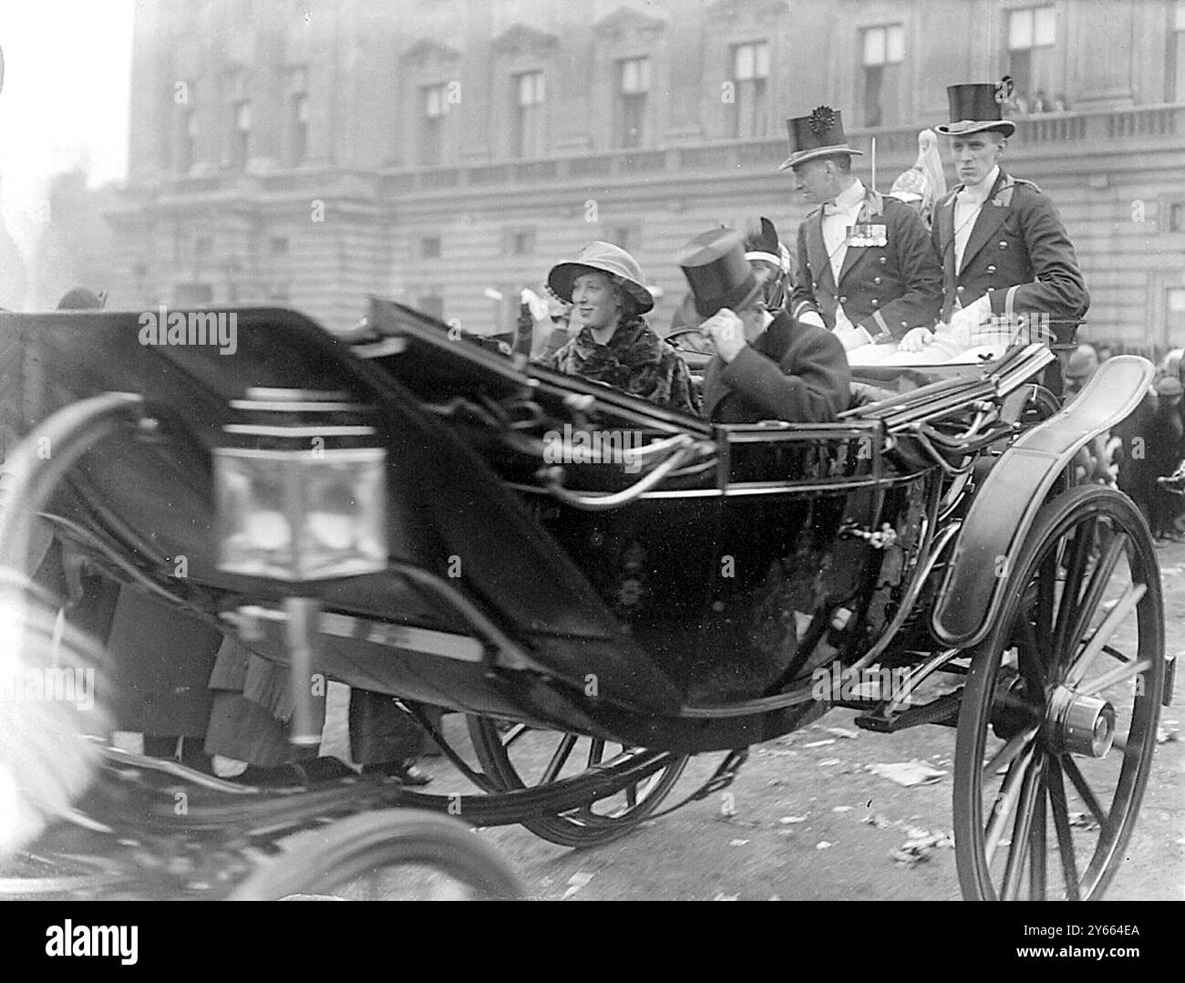 The wedding of Princess Mary and Lord Lascelles. The happy couple set ...