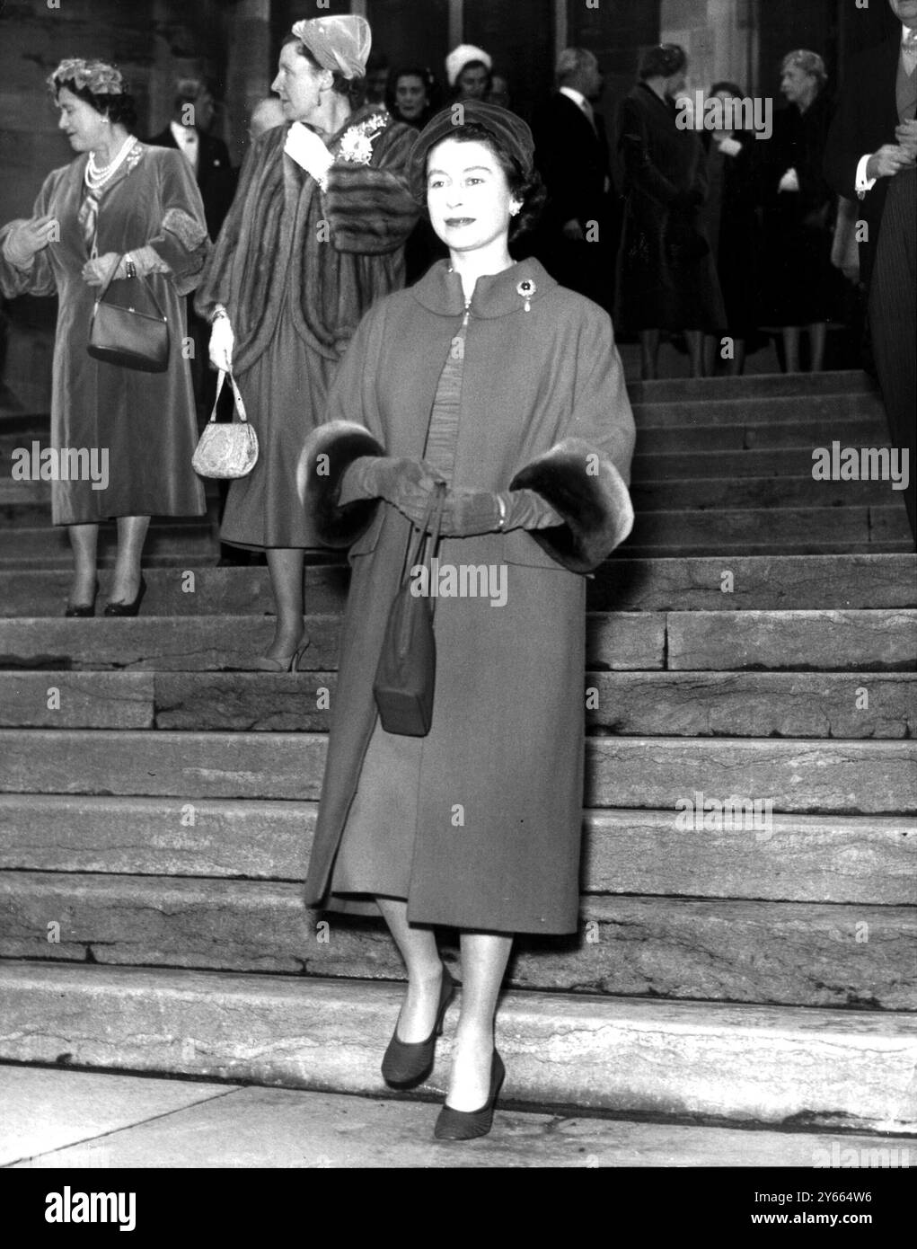 Queen Elizabeth leaving the wedding of Anne Abel Smith to David Liddell ...