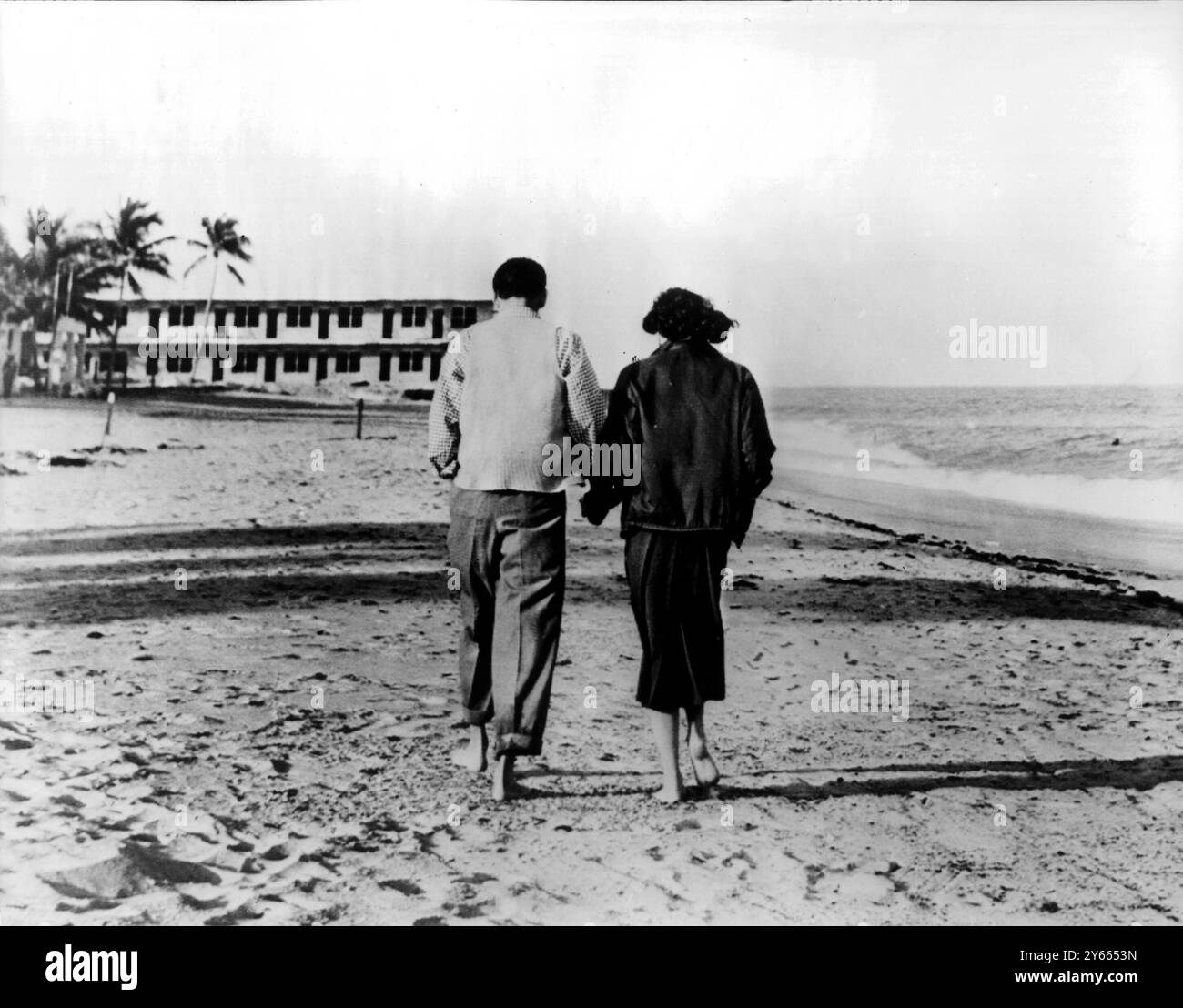 Frank Sinatra and his bride Ava Gardner on their honeymoon at Miami ...