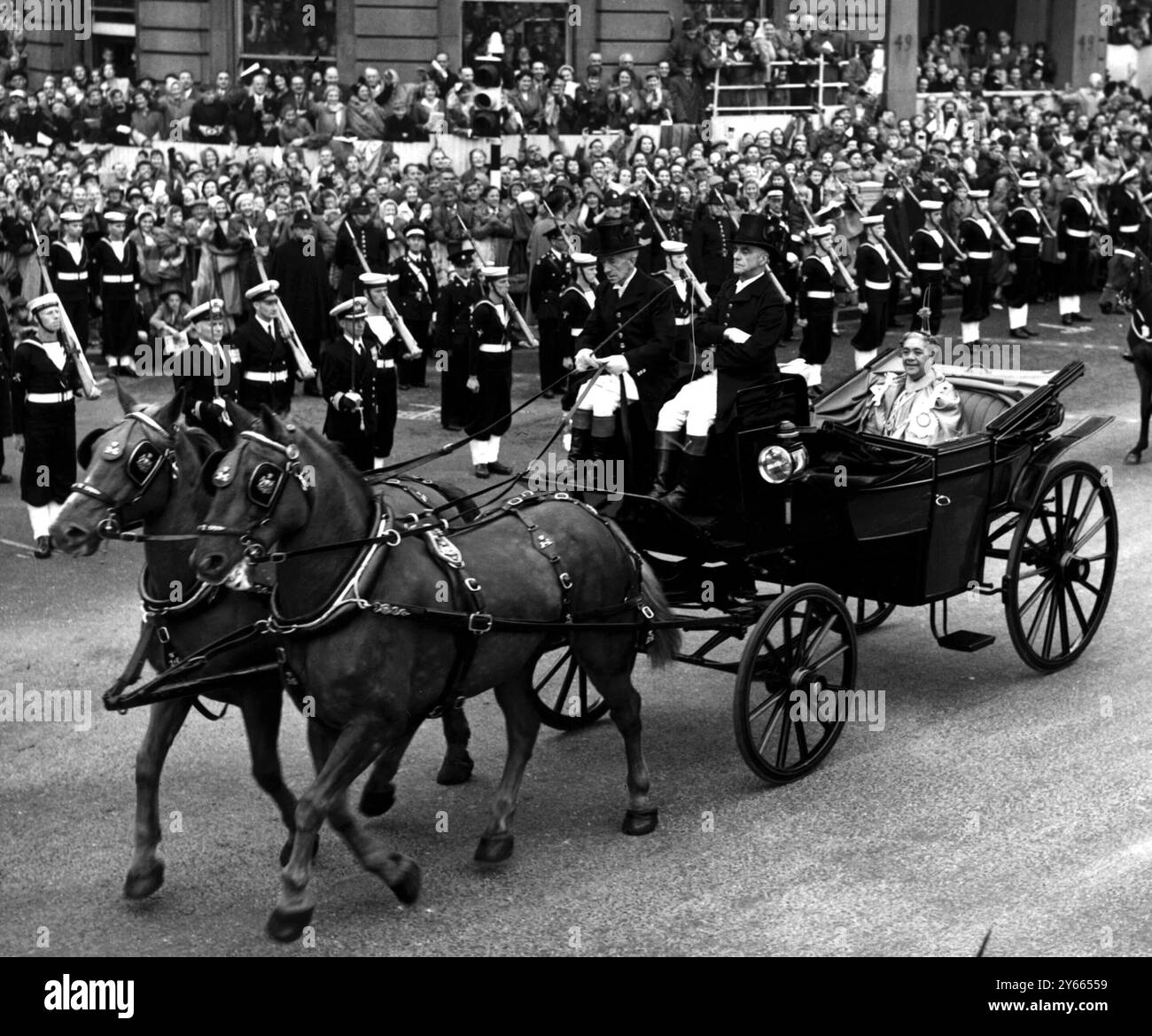 Queen Salote of Tonga on her way from Buckingham Palace to Westminster ...