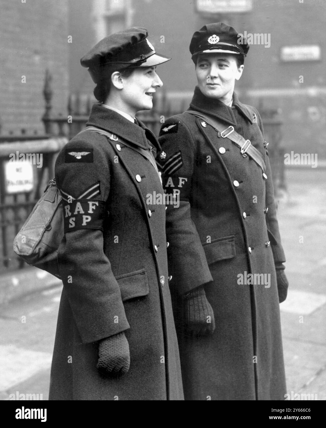 Ww2 raf uniform women hi-res stock photography and images - Alamy