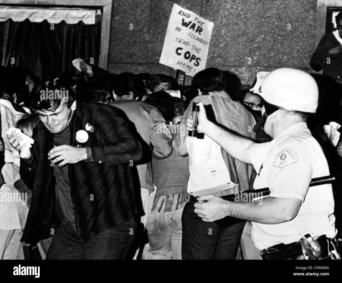 Anti democratic police Black and White Stock Photos & Images - Alamy