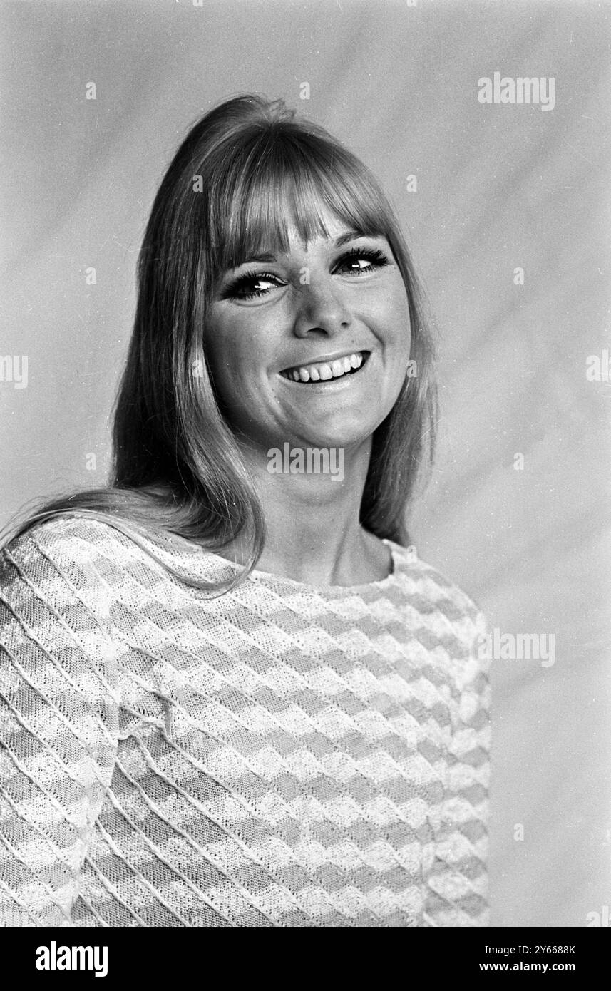 Anneke wills hi-res stock photography and images - Alamy