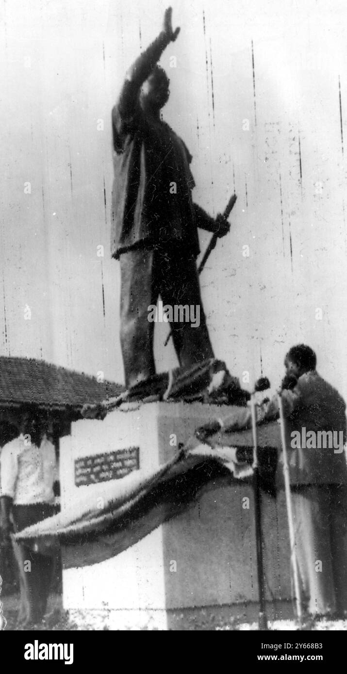 Accra Ghana Public statue of Ghana's first Prime Minister Kwame Nkrumah ...