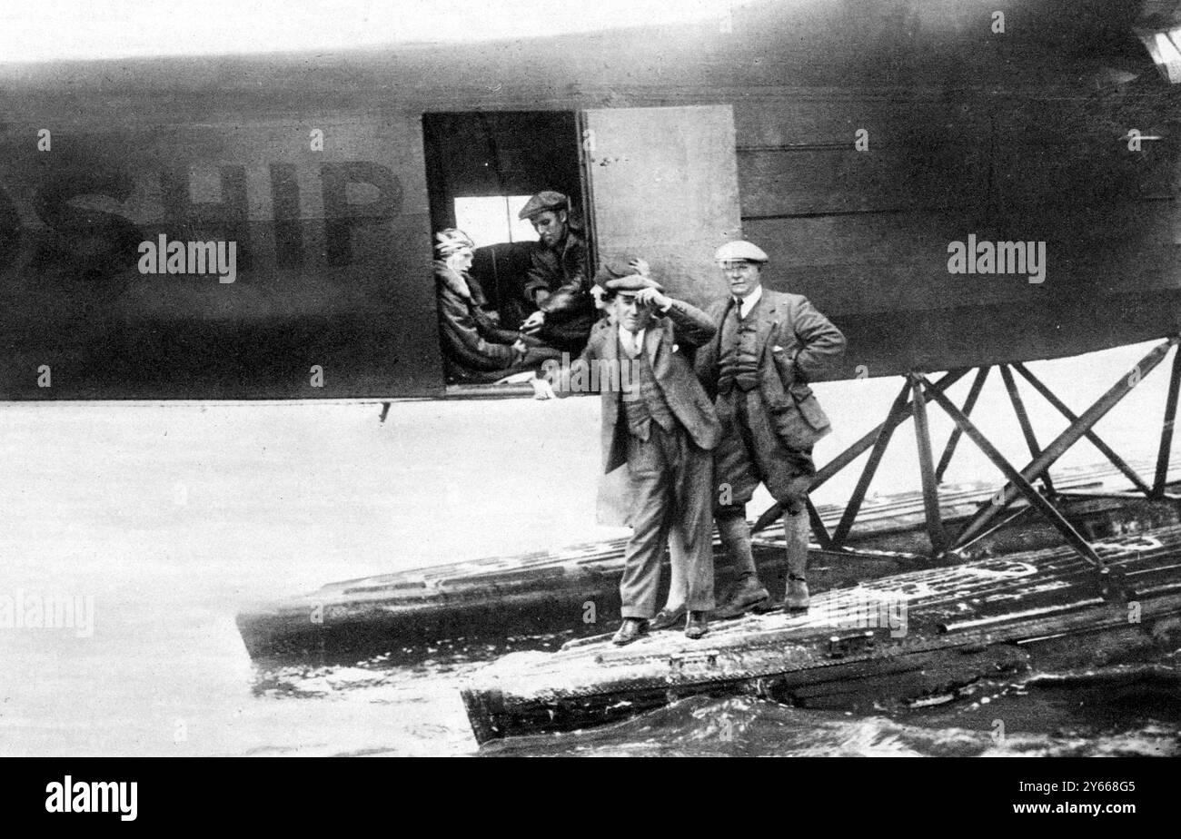 Looking weary after her 21 hour flight across the Atlantic : Miss ...