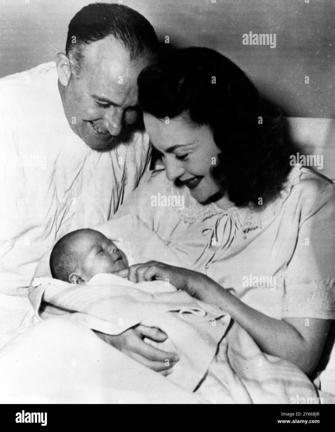 Hollywood , California : Olivia de Havilland and babyScreen star Olivia ...