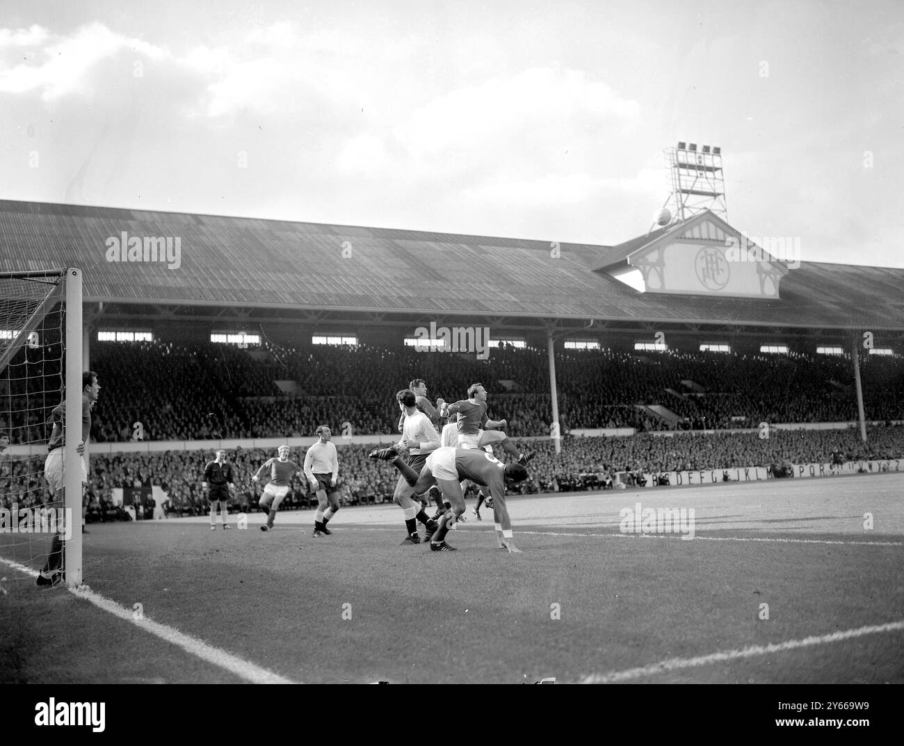 Tottenham Hotspur v Manchester United Manchester United's centre ...
