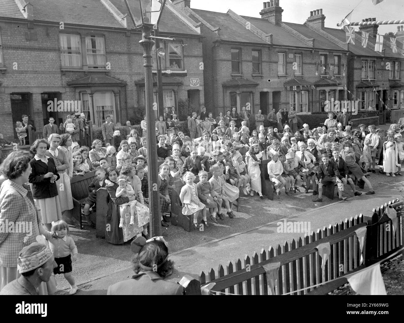 Street Parties. 6th June 1953 Stock Photo - Alamy
