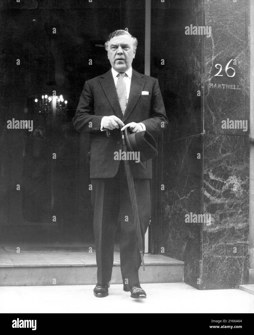 Norman hartnell hi-res stock photography and images - Alamy