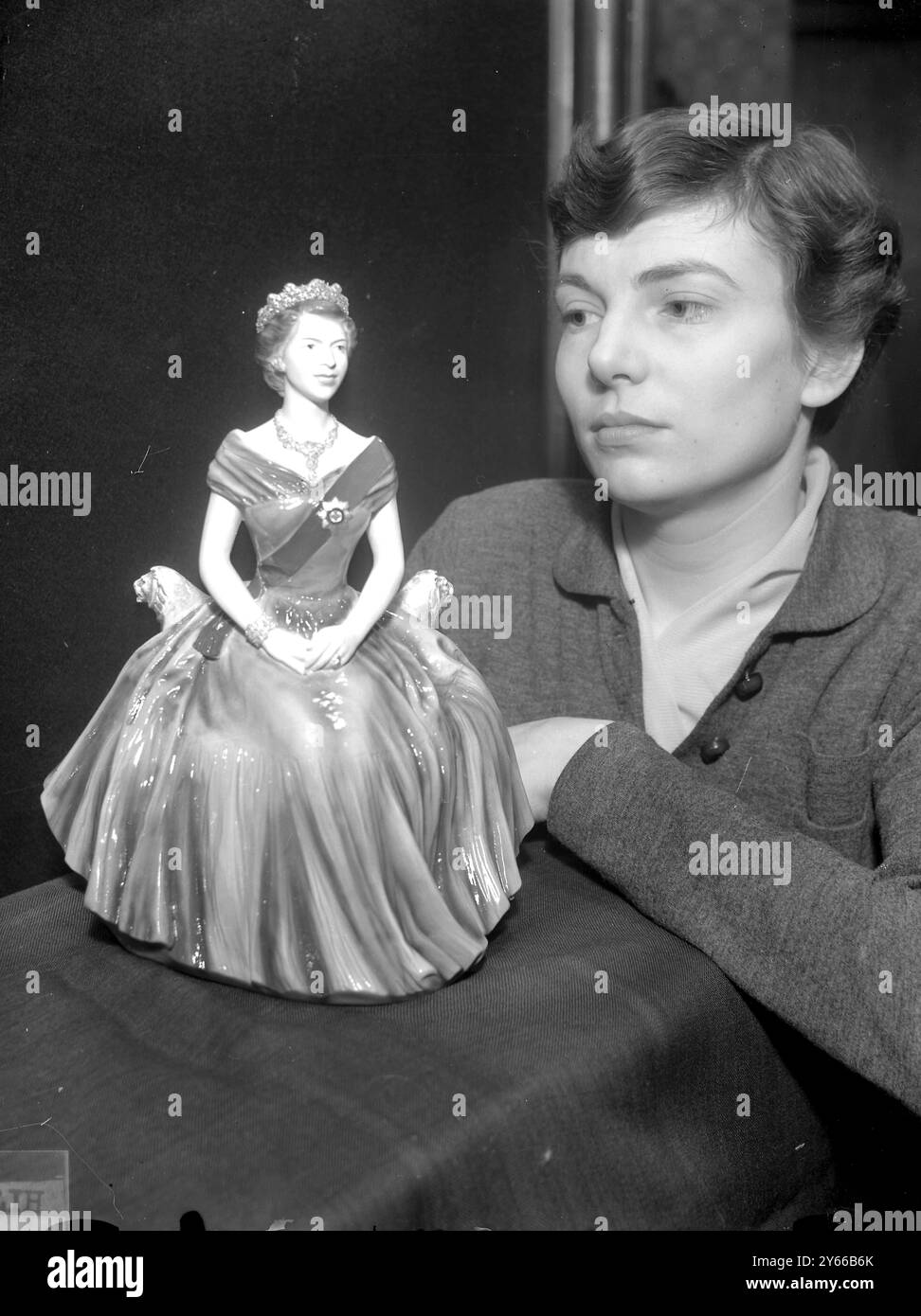 1952 queen elizabeth coronation hi-res stock photography and images - Alamy