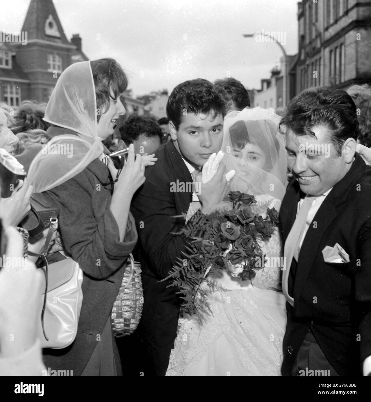 Singer cliff richard hi-res stock photography and images - Alamy