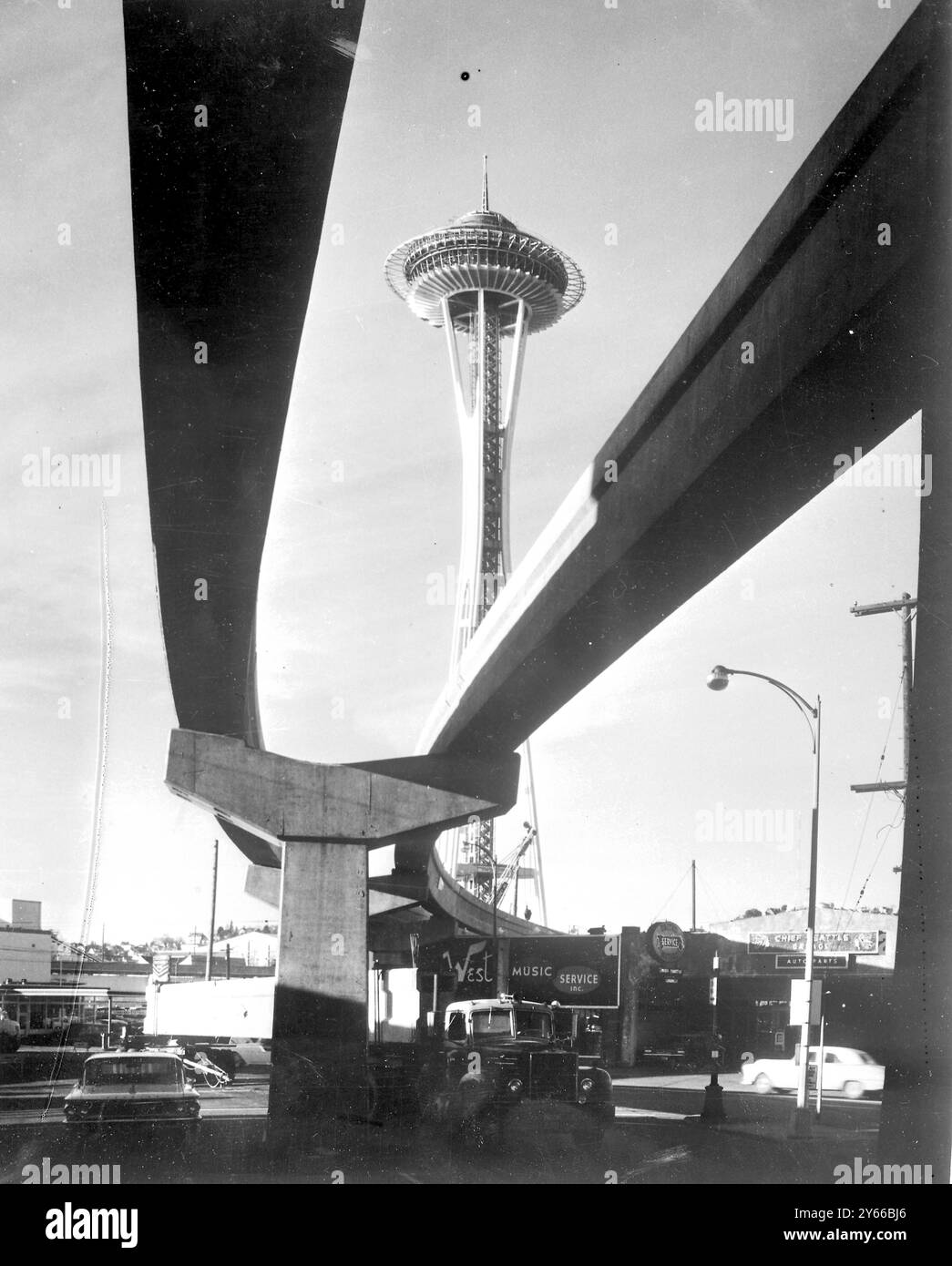 Seattle U.S.A: 550 ft high "Space Needle" observation tower which ...