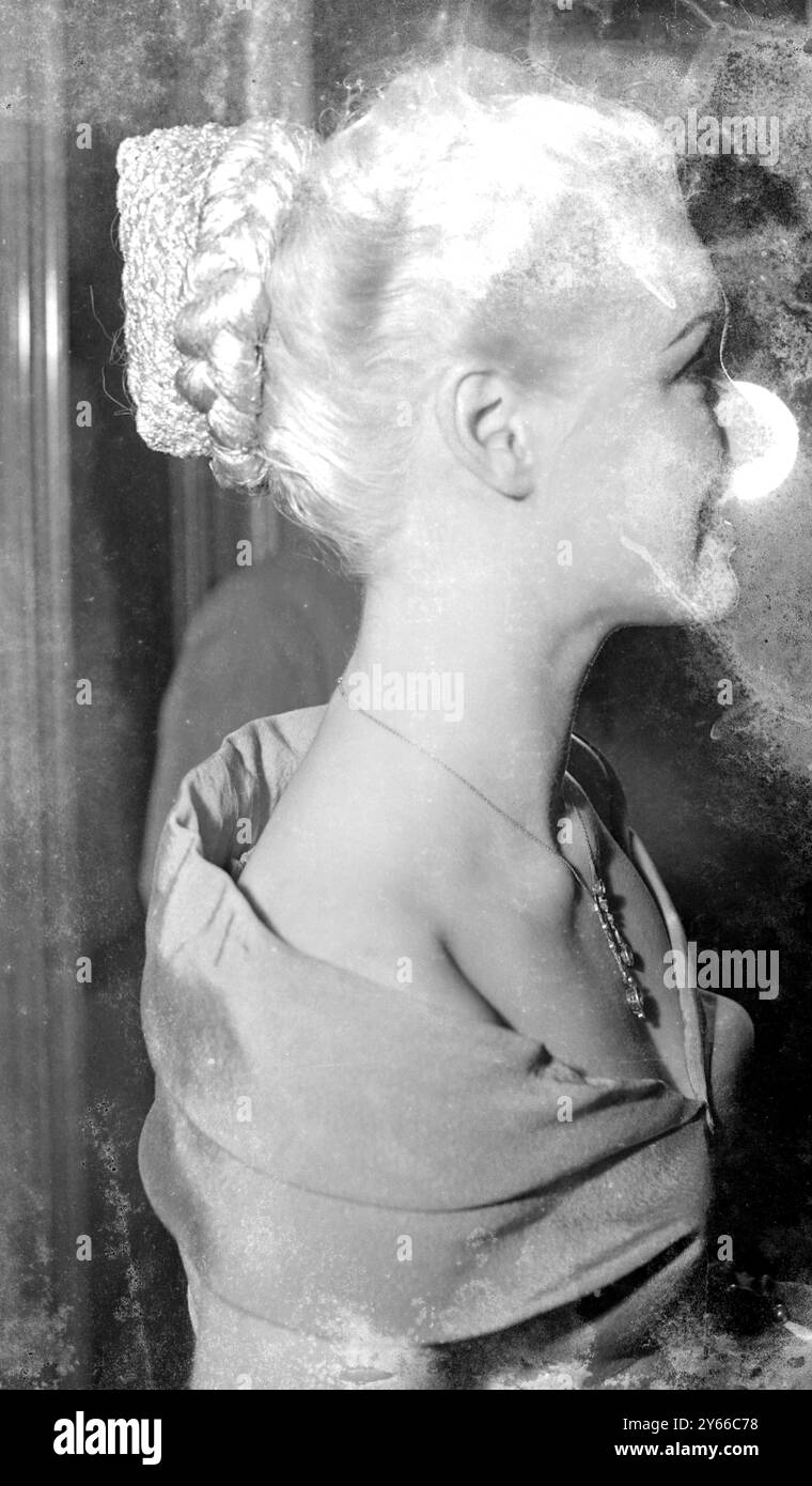 Plaited raffia hi-res stock photography and images - Alamy