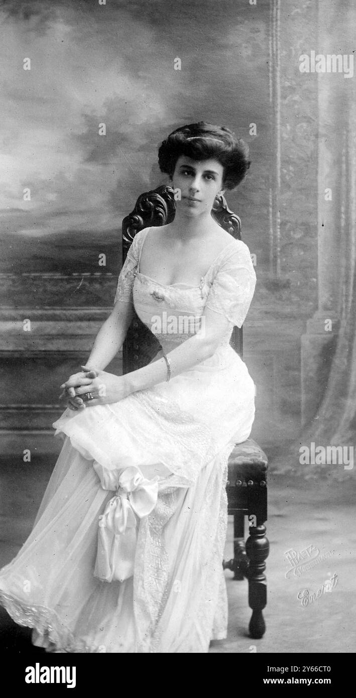 Denmark Countess Maria Calvi Di Bergolo, wife of Prince Aage of Denmark ...