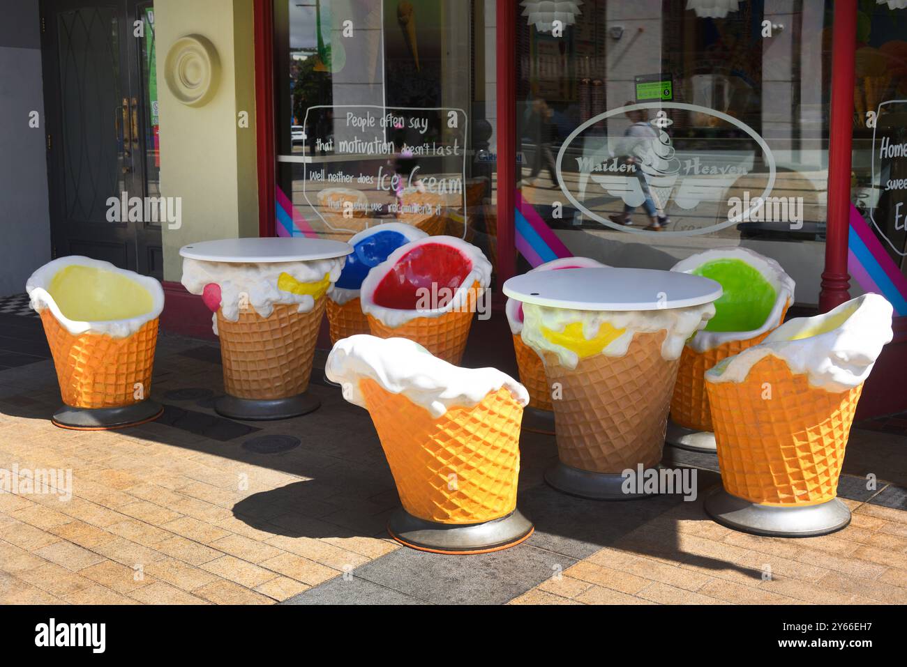 Ice Cream shop in Derry Northern Ireland Stock Photo - Alamy