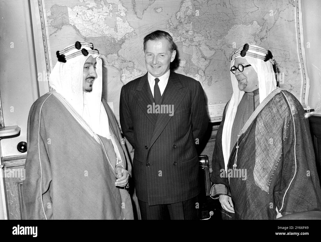 The Saudi Arabian Ambassador in London Sheikh Hafiz Wahba and The Amir ...