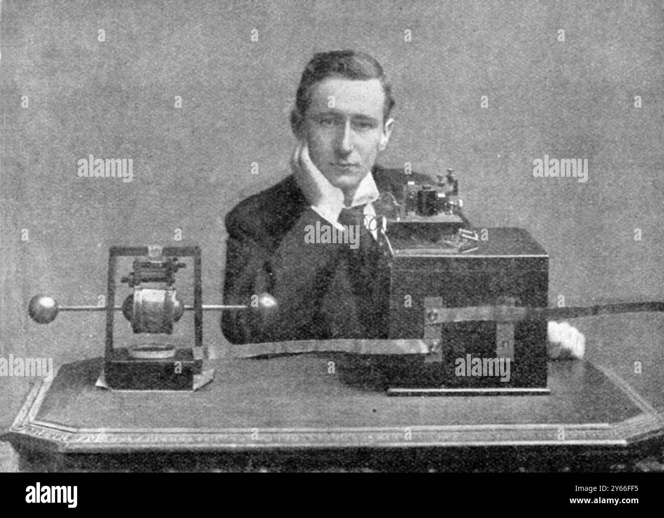 Signor guglielmo marconi hi-res stock photography and images - Alamy