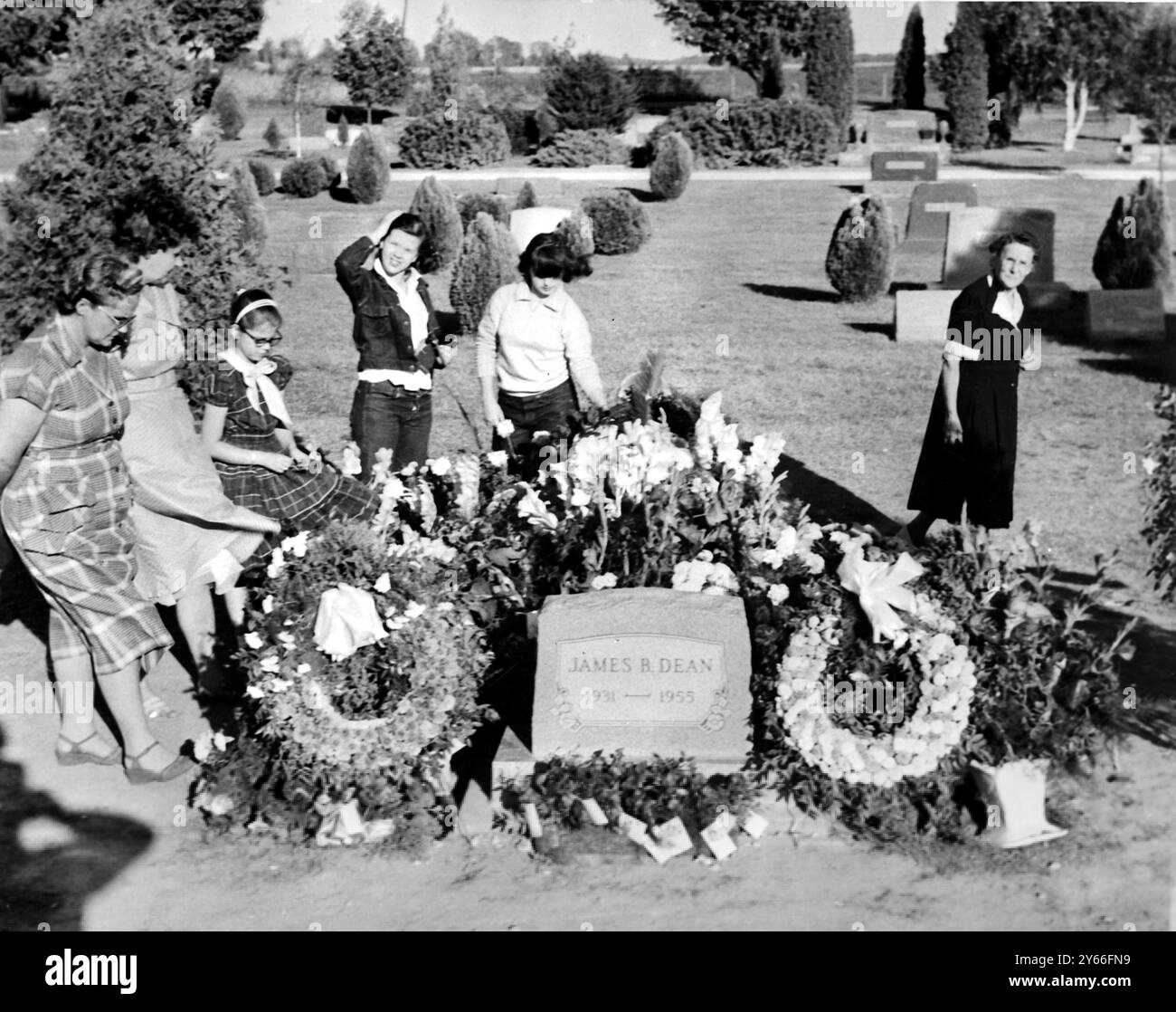 Visitors at Indiana James Deans grave at Park Cemetery on the first ...