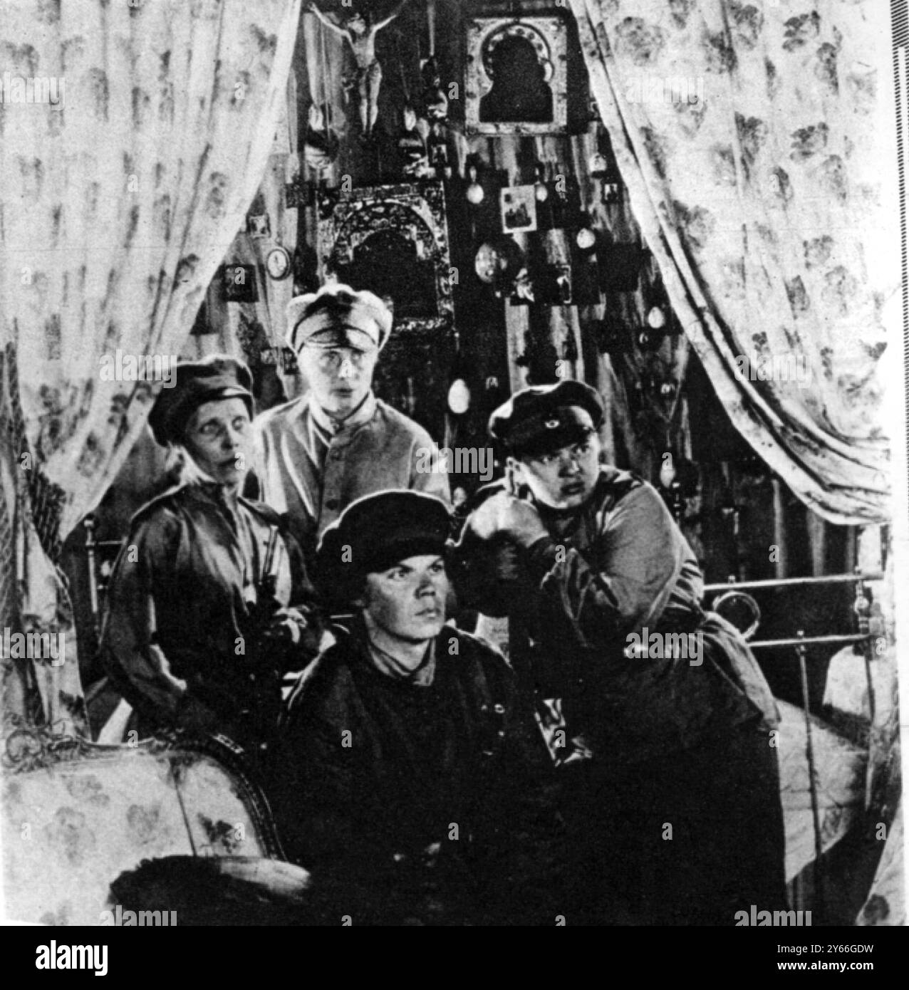 A "Red" Film of the Russian Revolution Scenes from October with doubles ...