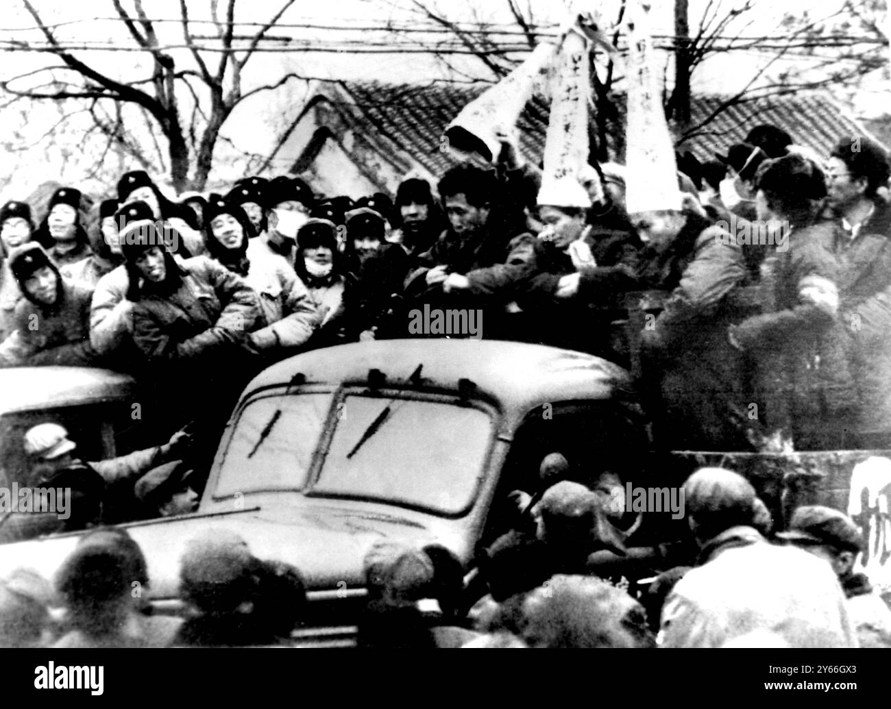 Laugh track hi-res stock photography and images - Alamy