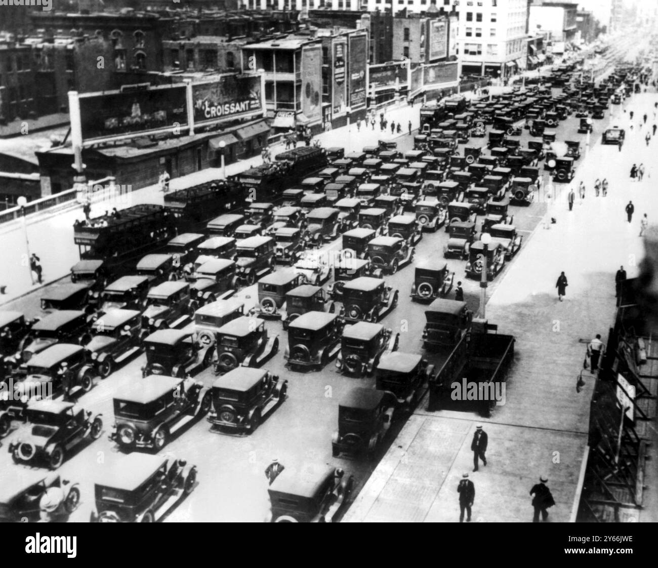 Rush hour in Chicago Traffic jam on North Michigan Avenue in 1926 Stock ...