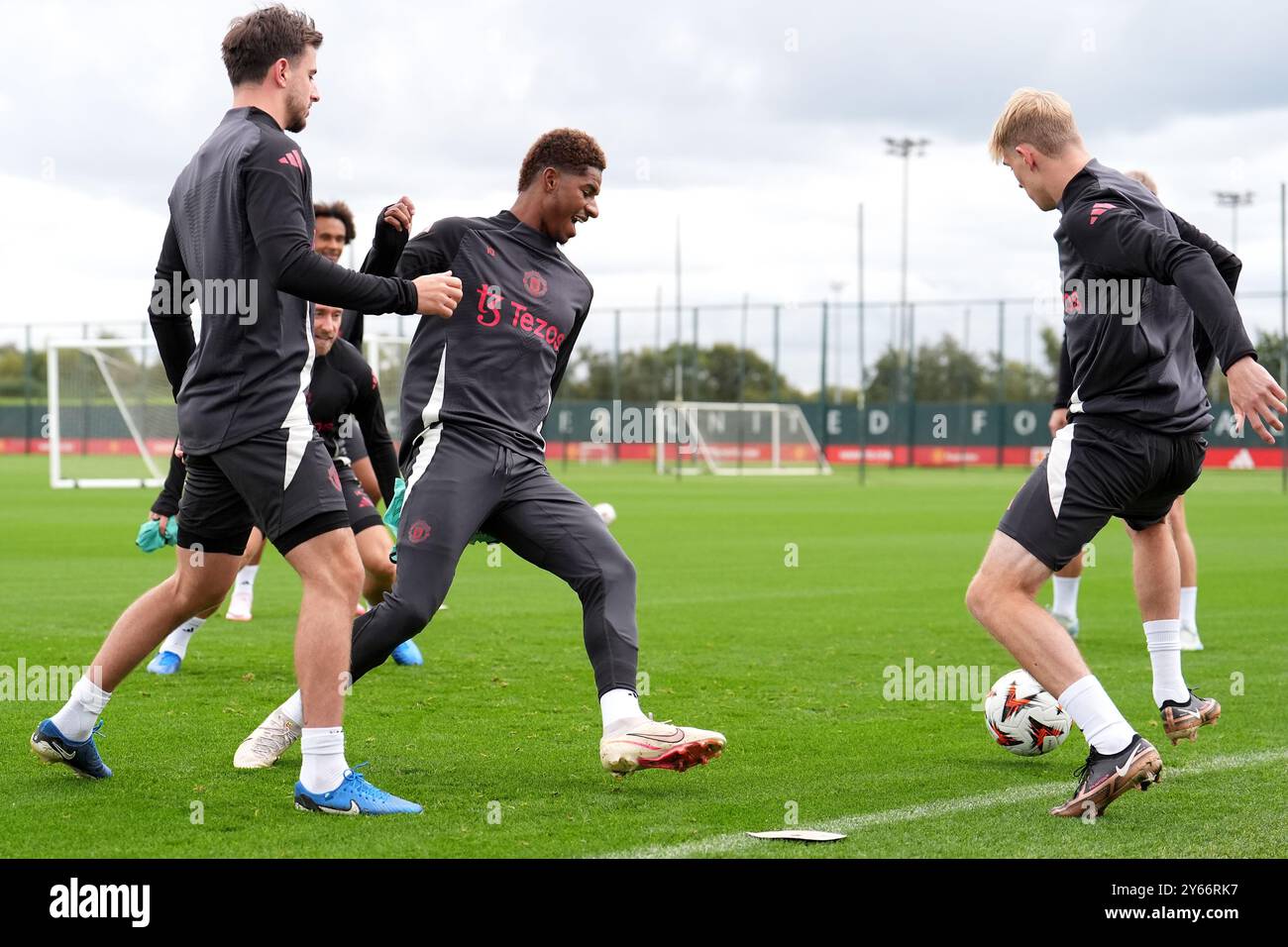 Manchester United's Marcus Rashford (centre), Mason Mount (left) and ...