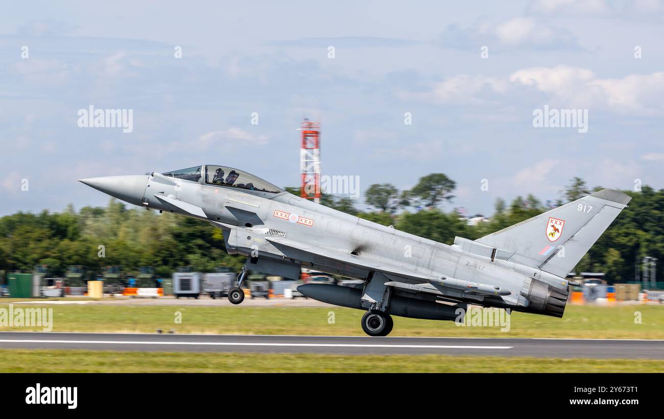 Raf eurofighter typhoon landing gear hi-res stock photography and ...