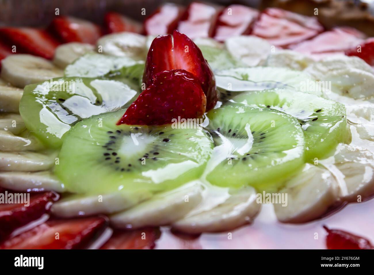 Torta con glassa hi-res stock photography and images - Alamy