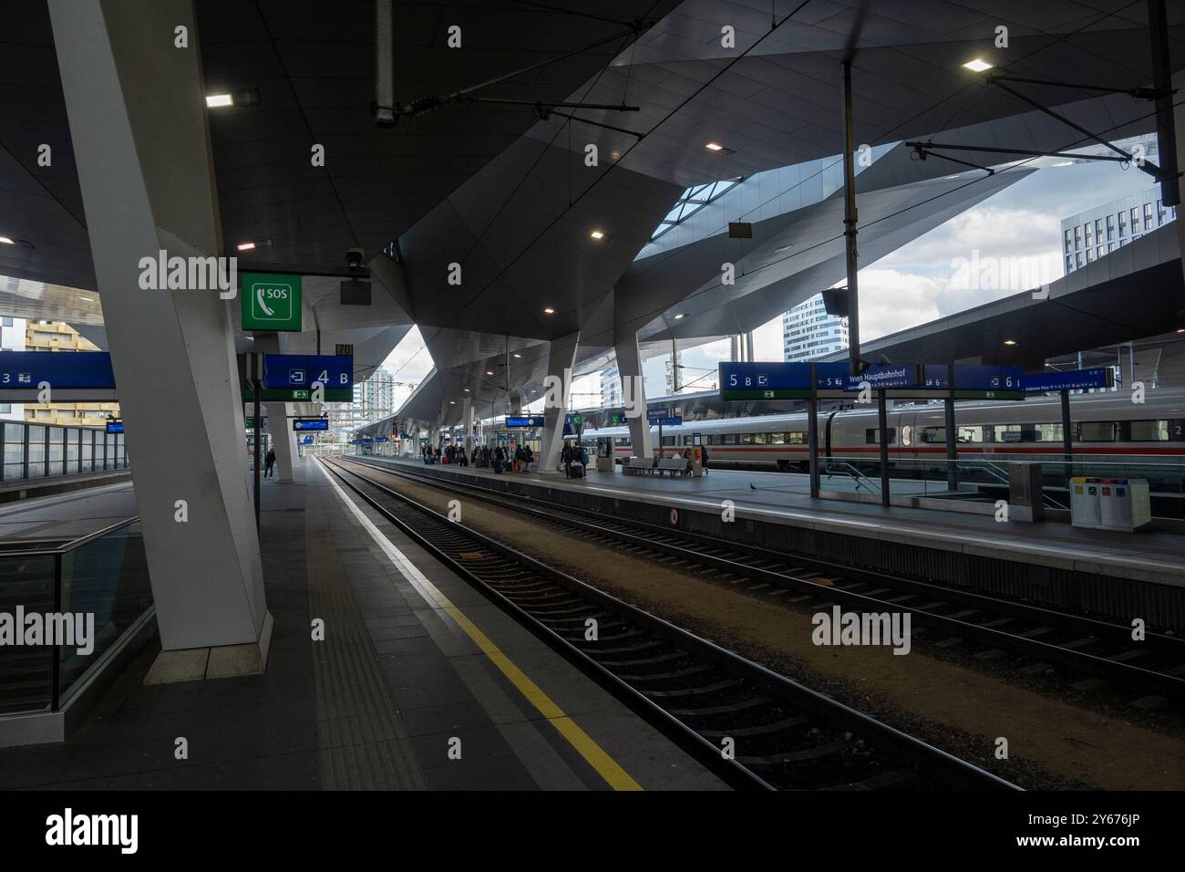 Vienna Main Station Stock Photo - Alamy