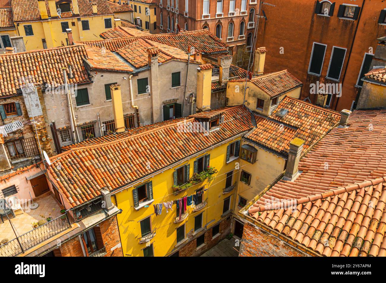 Red tiled rooftops in The San Marco sestiere of Venice ,Italy Stock ...