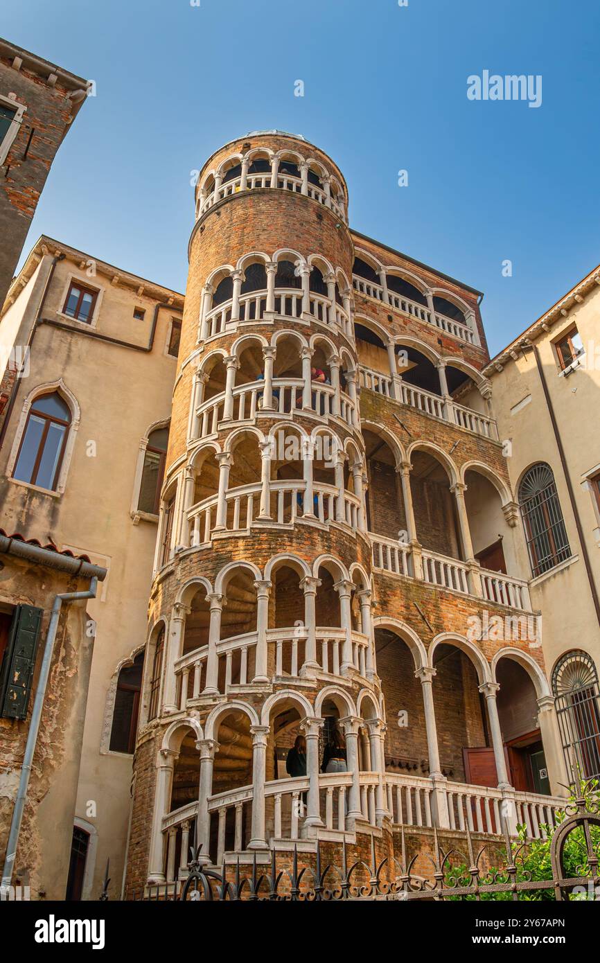 Palazzo Contarini del Bovolo with an external multi arch spiral ...
