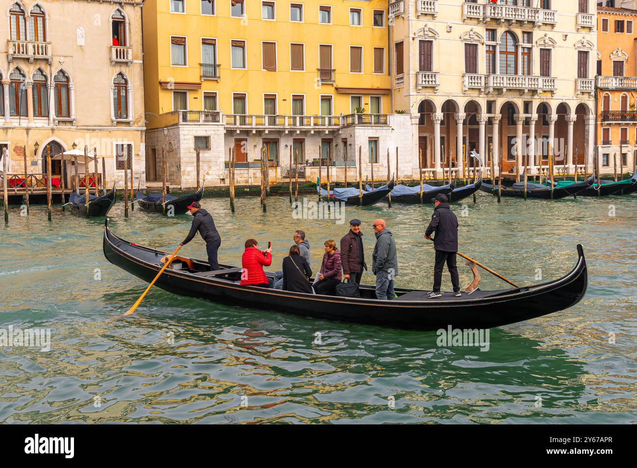 Traghetto ride hi-res stock photography and images - Alamy