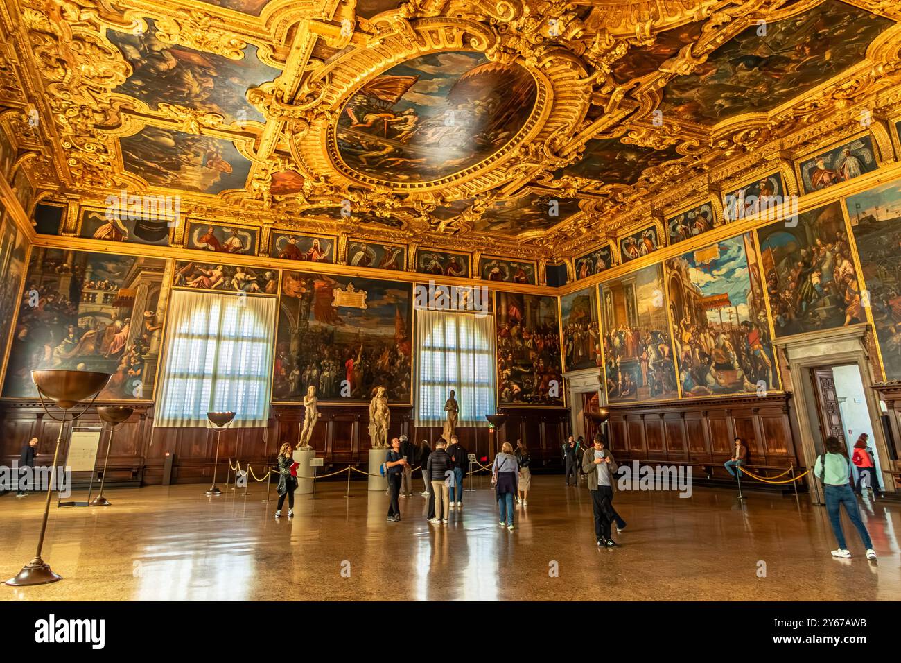 Palazzo ducale great council room hi-res stock photography and images ...