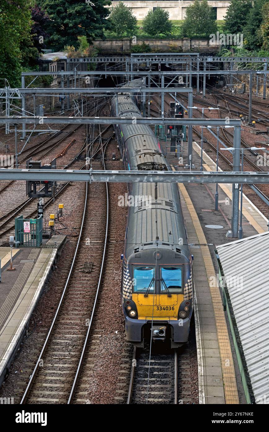 Class 334 train hi-res stock photography and images - Alamy