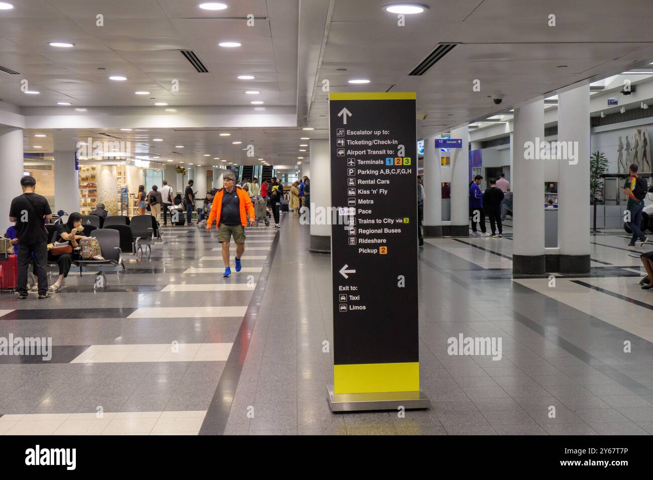 Terminal 5 arrival area, O'Hare International Airport, Chicago ...