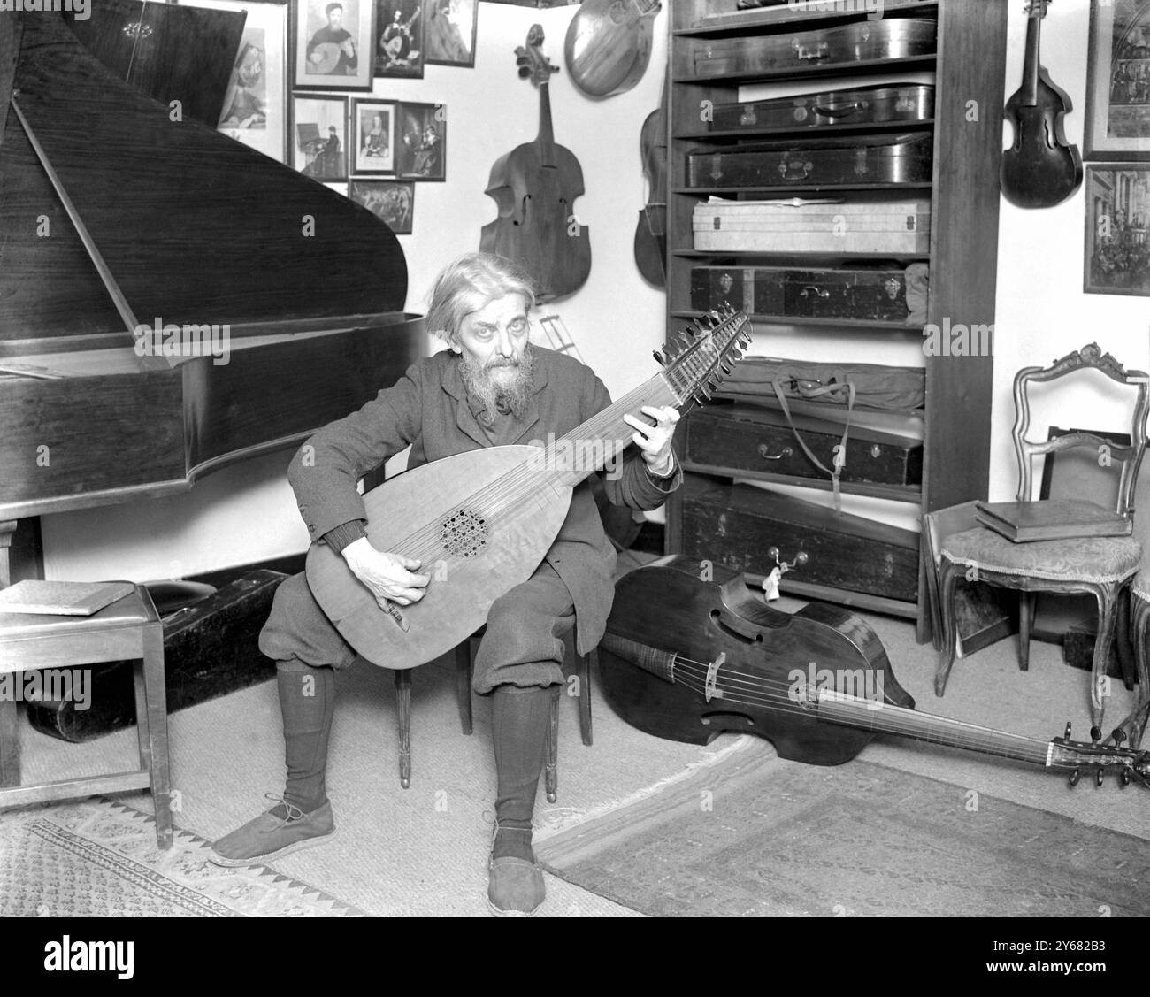 Preparing for Haslemere Festival of Old Chamber Music. Famous family ...