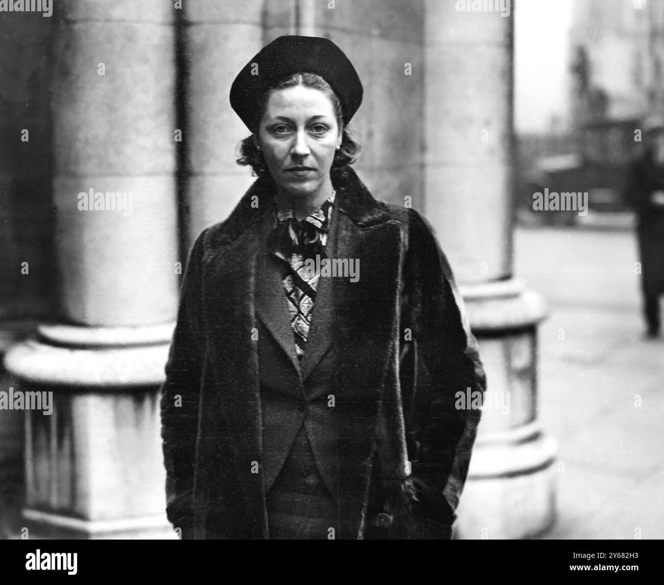 Amy Johnson pictured outside the Divorce Court for the hearing of her ...