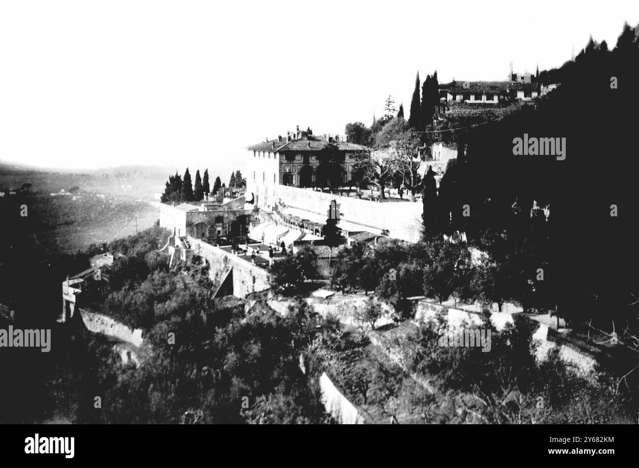 Villa florence Black and White Stock Photos & Images - Alamy