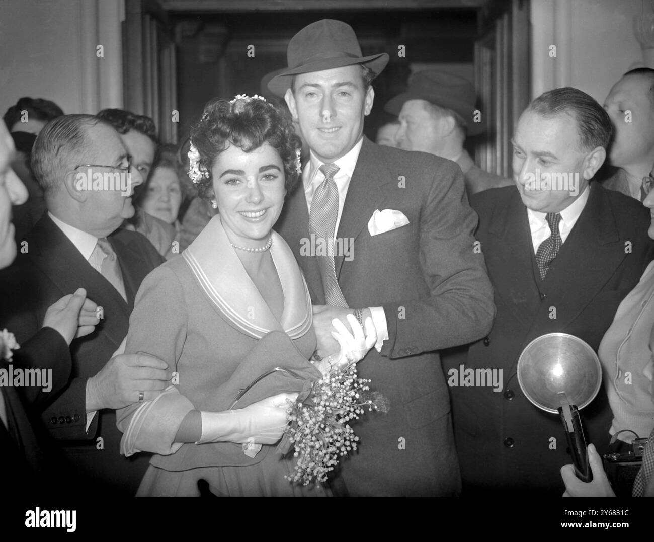 Elizabeth Taylor aged 19 with her husband Michael Wilding aged 39 after ...