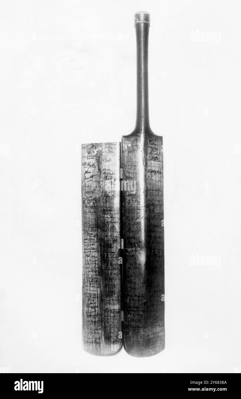 Famous Test Match Bat Which Opens Like A Book Probably there is no ...