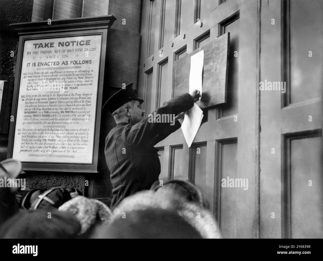 Mahon Execution at Wandsworth Prison - Police Inspector fixing Notice ...