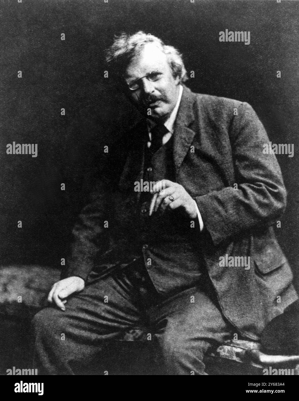 G k chesterton portrait hi-res stock photography and images - Alamy