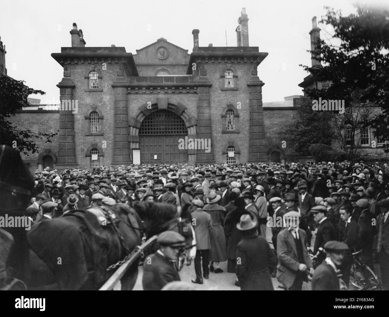 Wandsworth Prison - Mahon Execution Stock Photo - Alamy