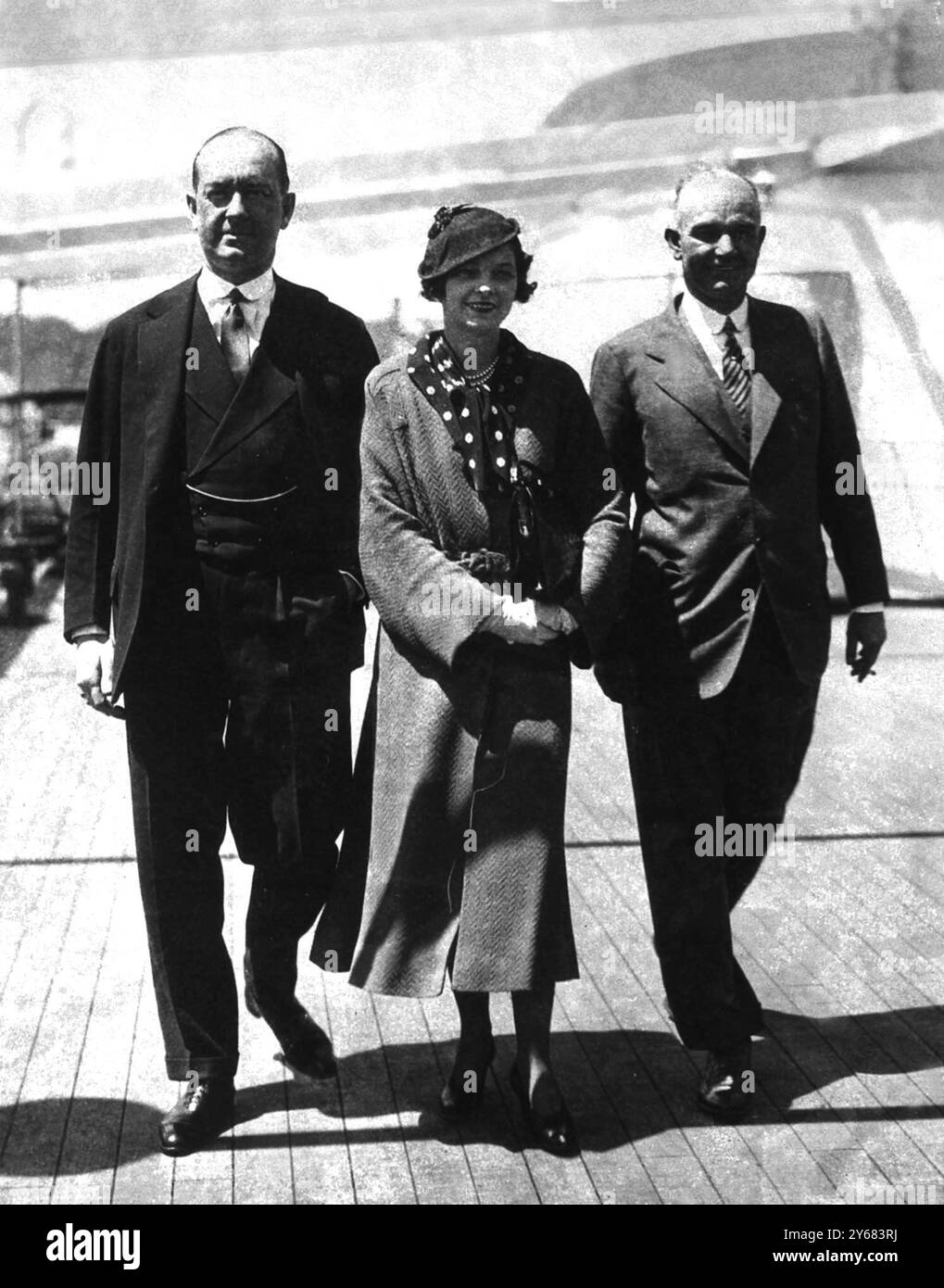 Own form hi-res stock photography and images - Alamy