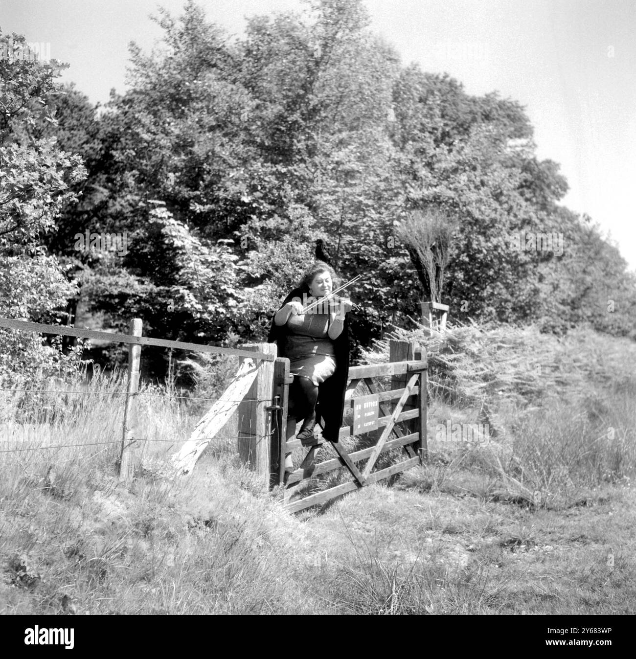 Wootton, Near New Milton, Hants, England: Self-styled Good Witch, Mrs ...