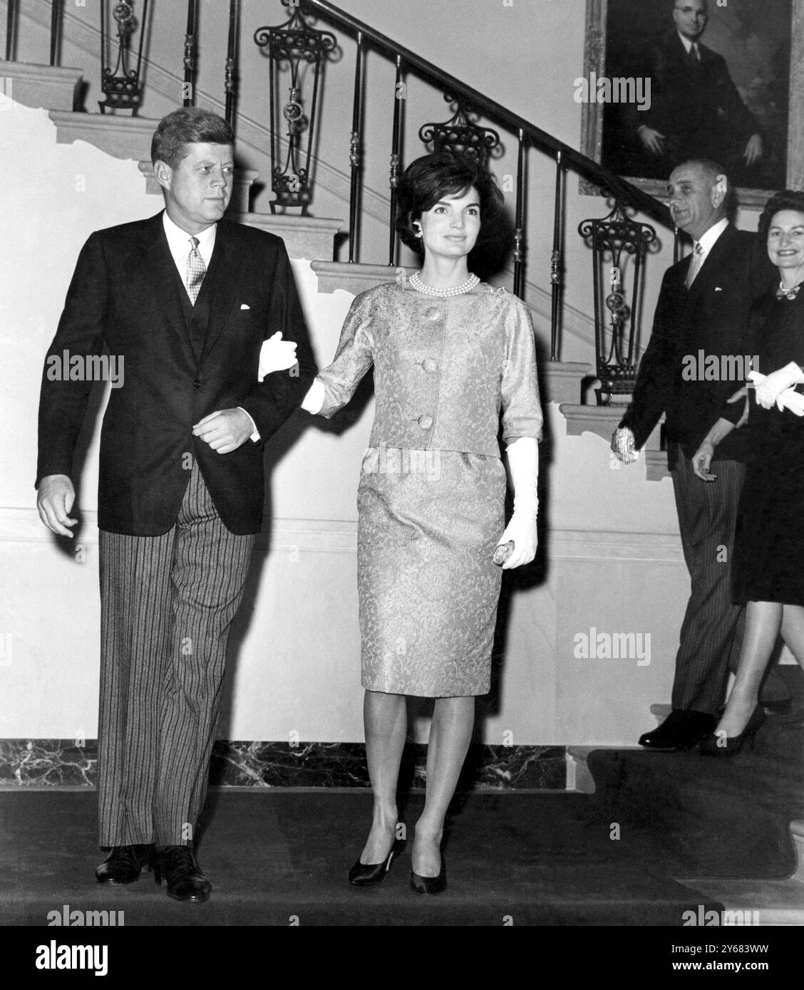 White house blue room kennedy Black and White Stock Photos & Images - Alamy