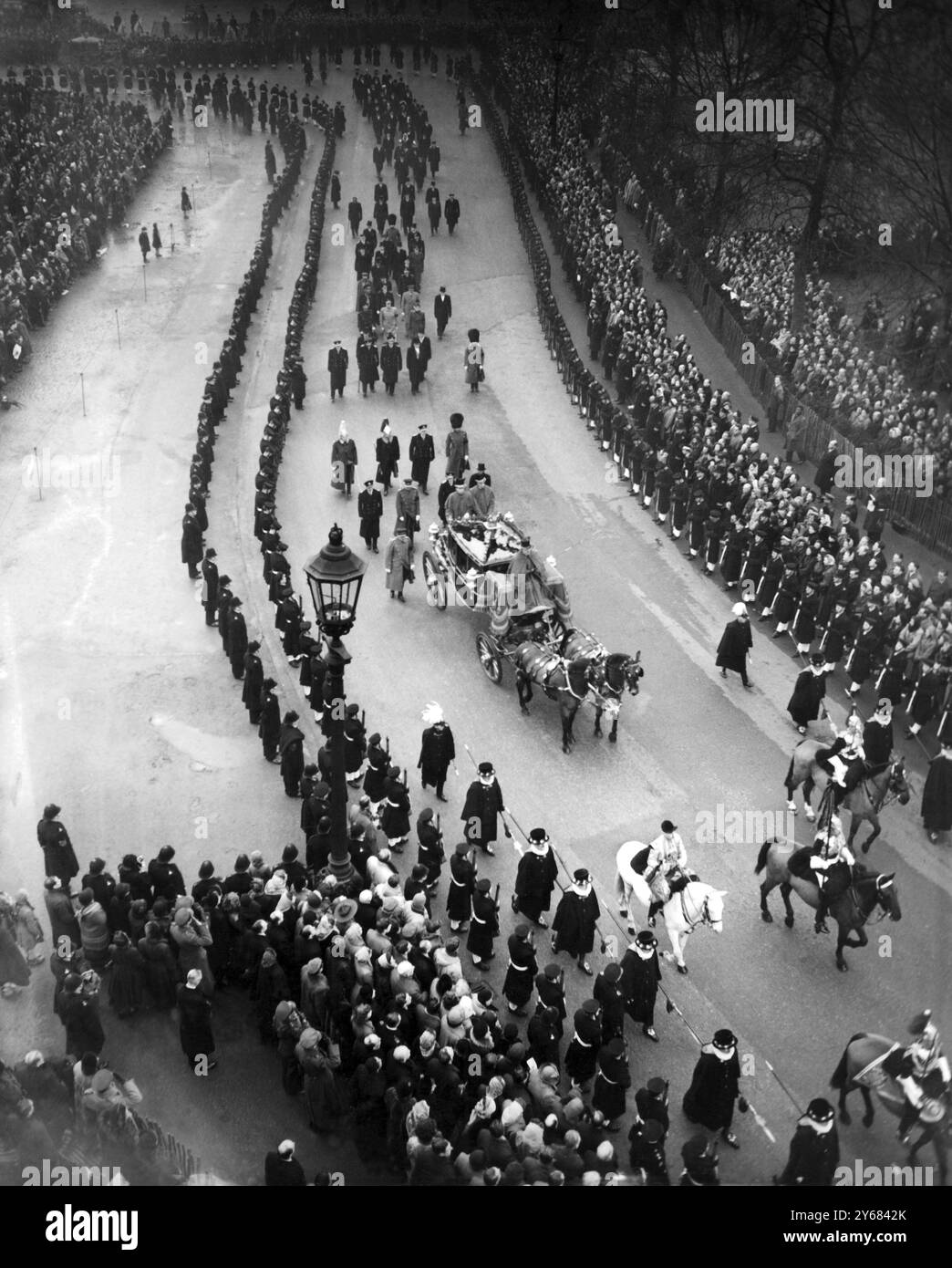 The King's funeral procession through London from Westminster to ...