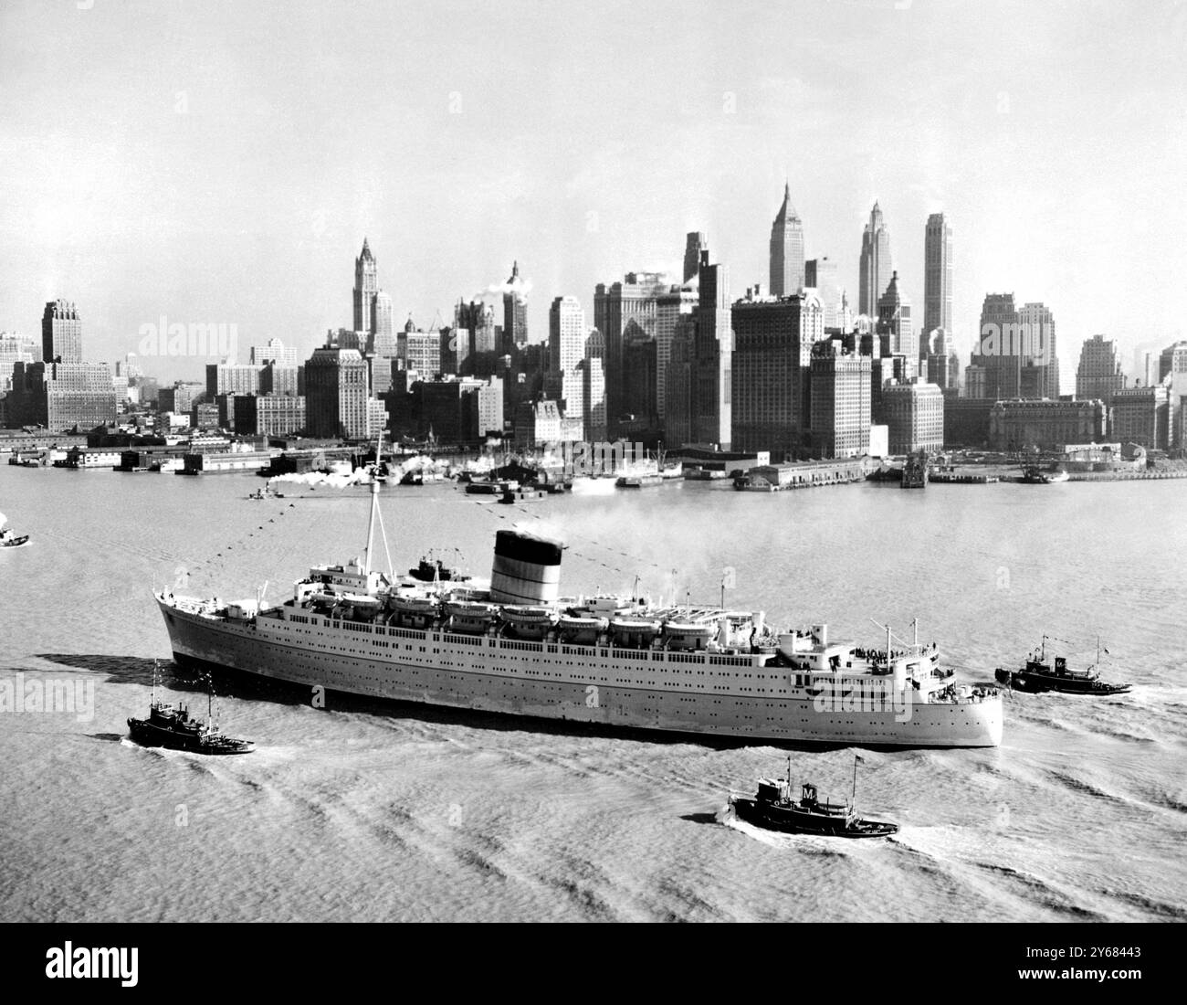 The Cunard-White Star Liner "Caronia" steaming into New York 11.1.49 ...